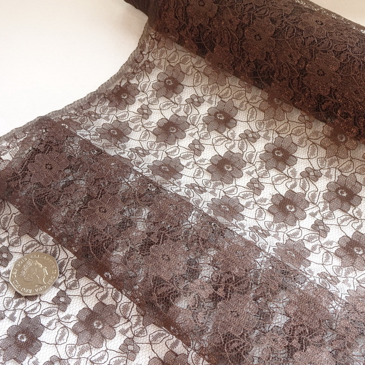 Lace Dress Fabrics: Polyester Lace - 112cm/45" Wide - Sample